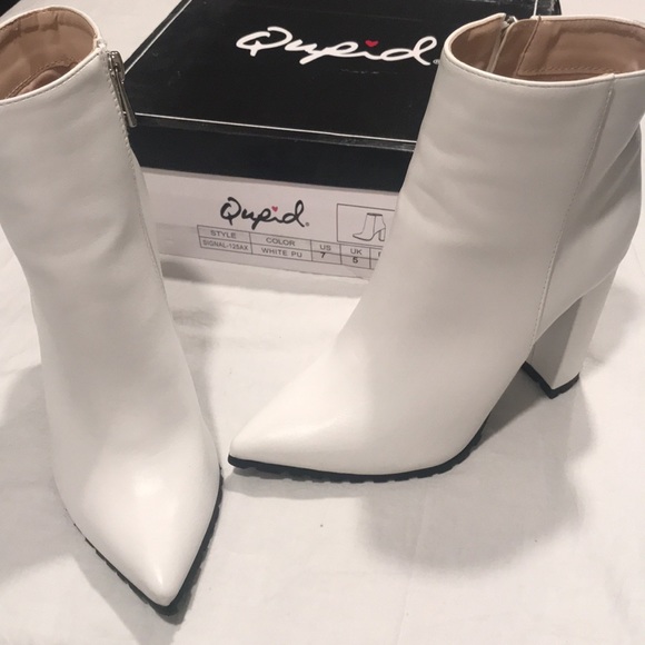 Qupid | Shoes | Qupid Signal Boots Pointed Toe Zipper Gripper Sole ...